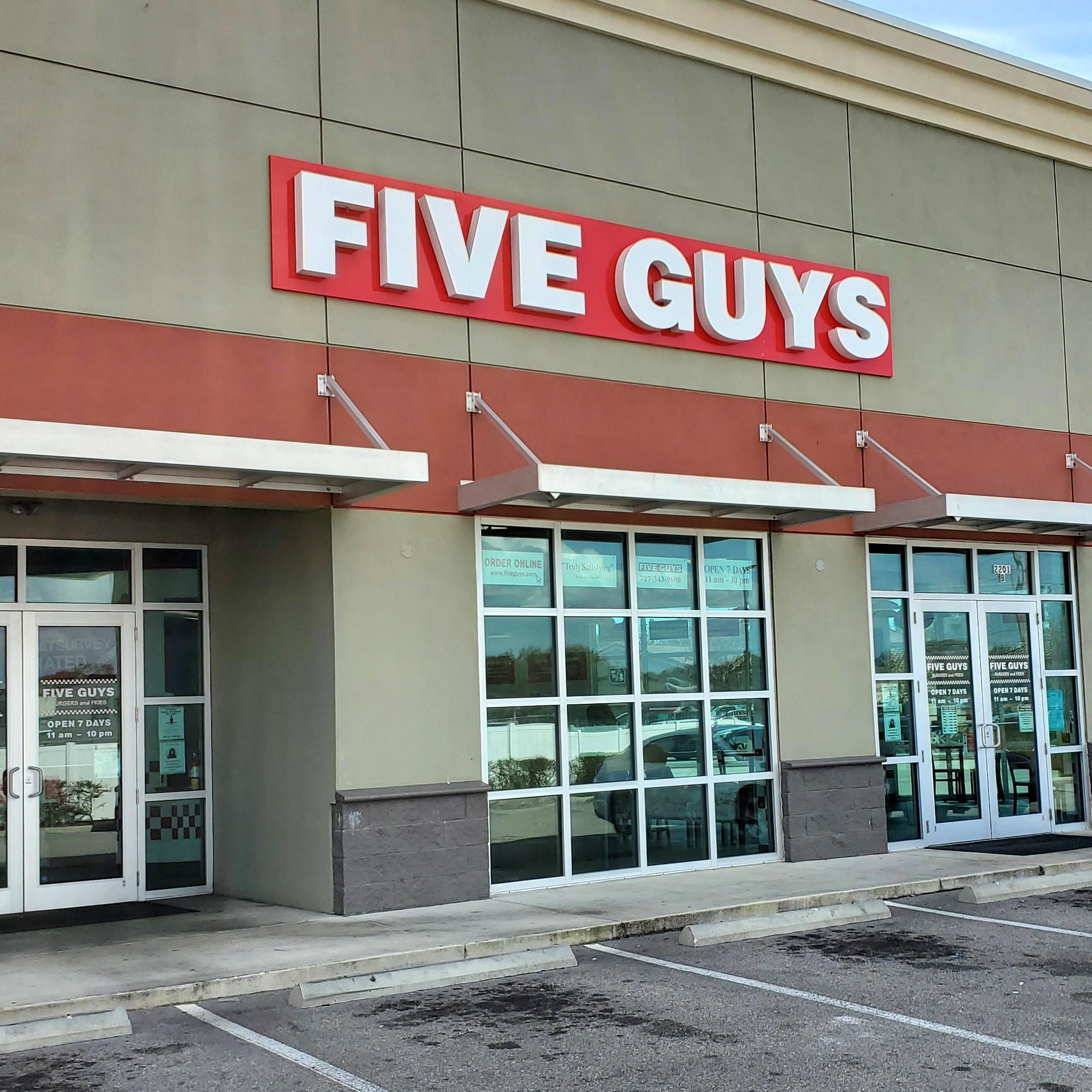 Five Guys 2201 Tyrone Blvd N, St Petersburg, FL 33710