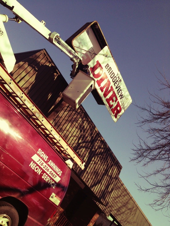 Bridgeview Diner - Brooklyn, NY 11209