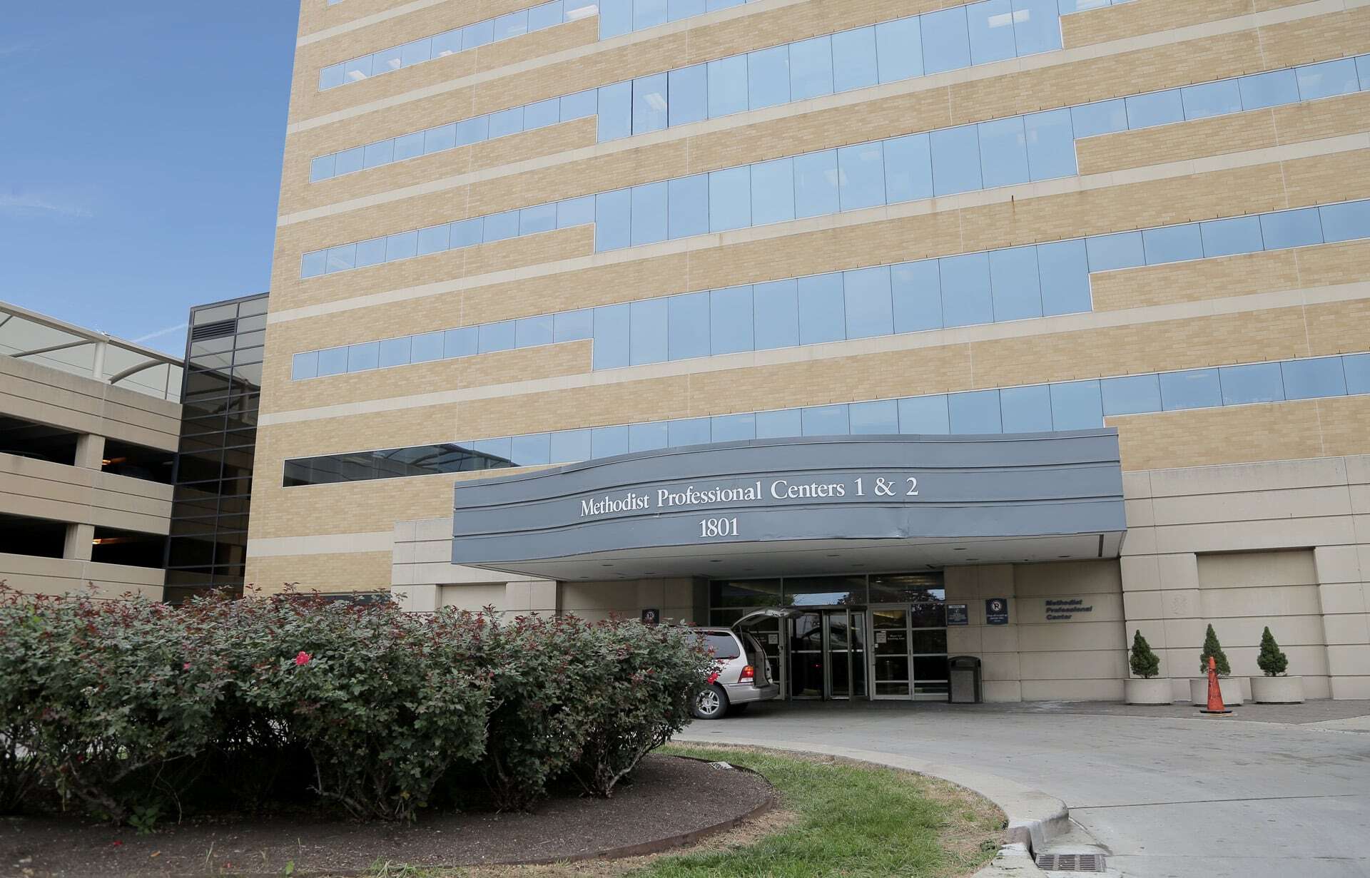 Senate Street Surgery Center - Indianapolis, IN 46202