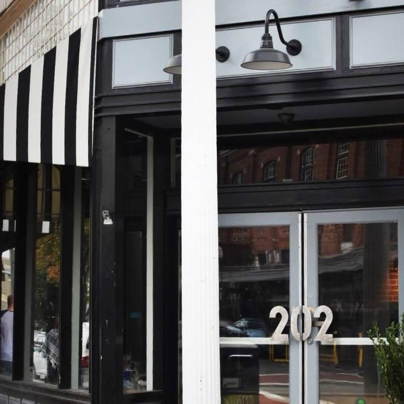 202 Social House - Roanoke, VA 24011