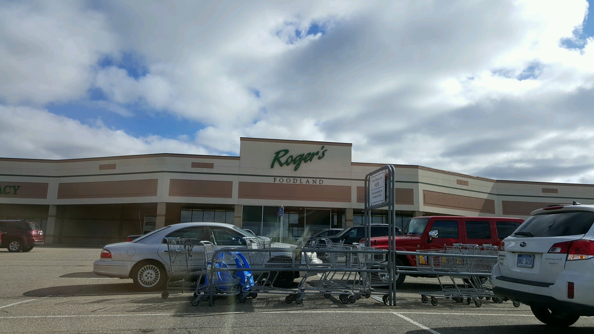 Roger's Foodland 4039 Hollywood Rd, Saint Joseph, MI 49085 - superpages.com