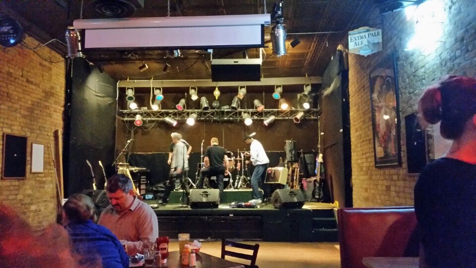 Mainstreet Bar & Grill Hopkins - Hopkins, MN 55343