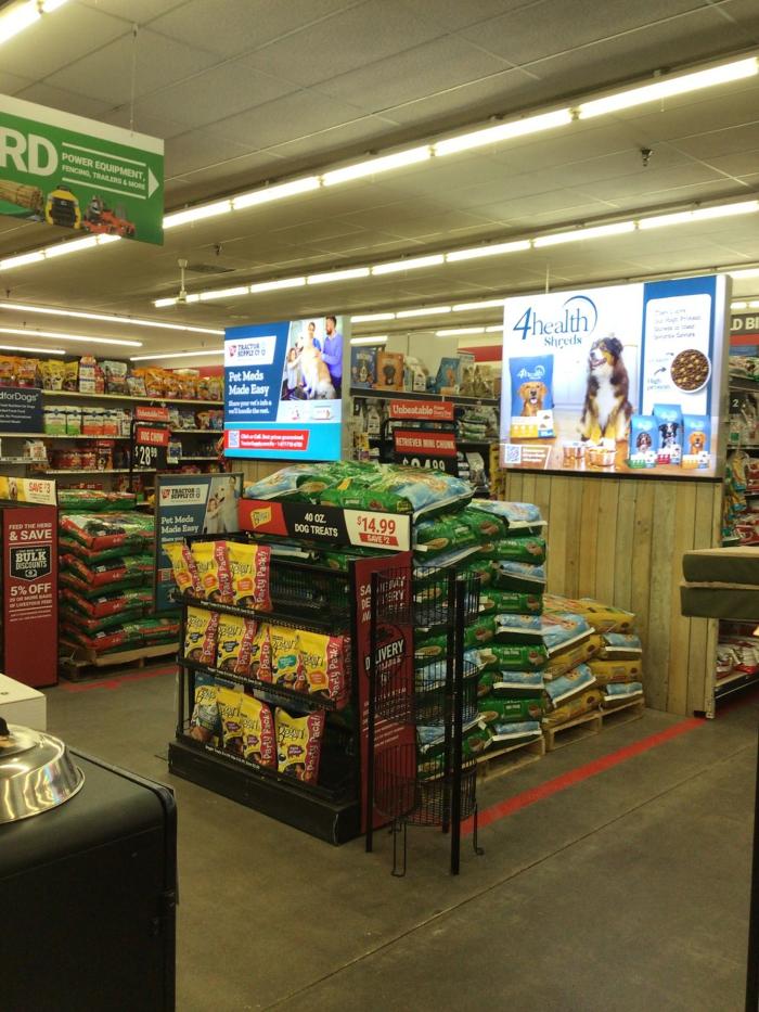 Tractor Supply Co - Topeka, KS 66608