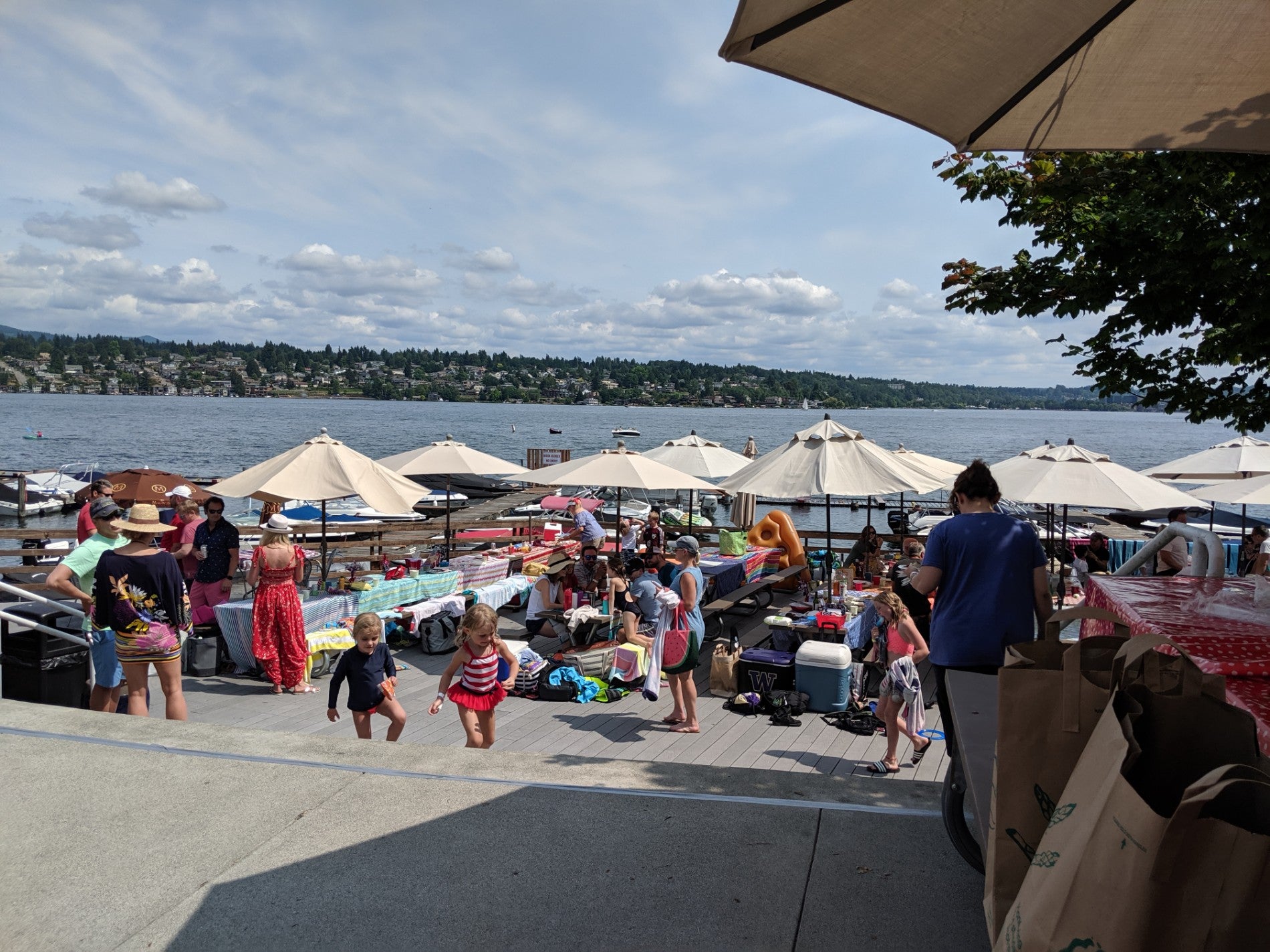 Mercer Island Beach Club - Mercer Island, WA 98040