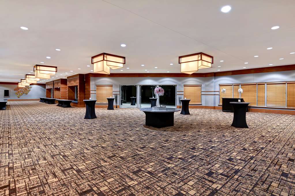 DoubleTree by Hilton Hotel Phoenix Tempe - Tempe, AZ 85282