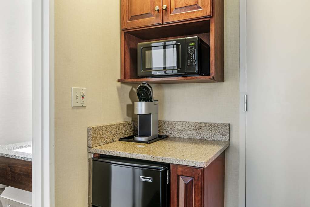Best Western Springfield Hotel - Springfield, VT 05156