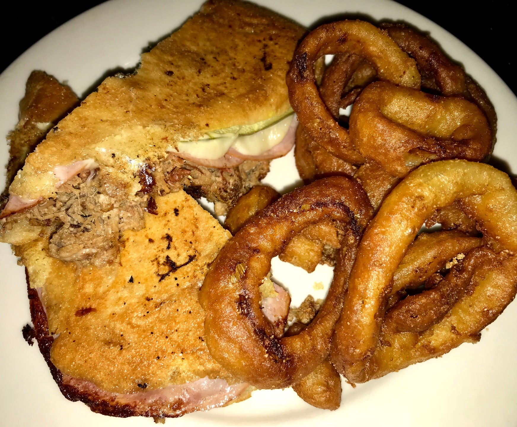 The Whistling Pig Neighborhood Pub - Dallas, TX 75228